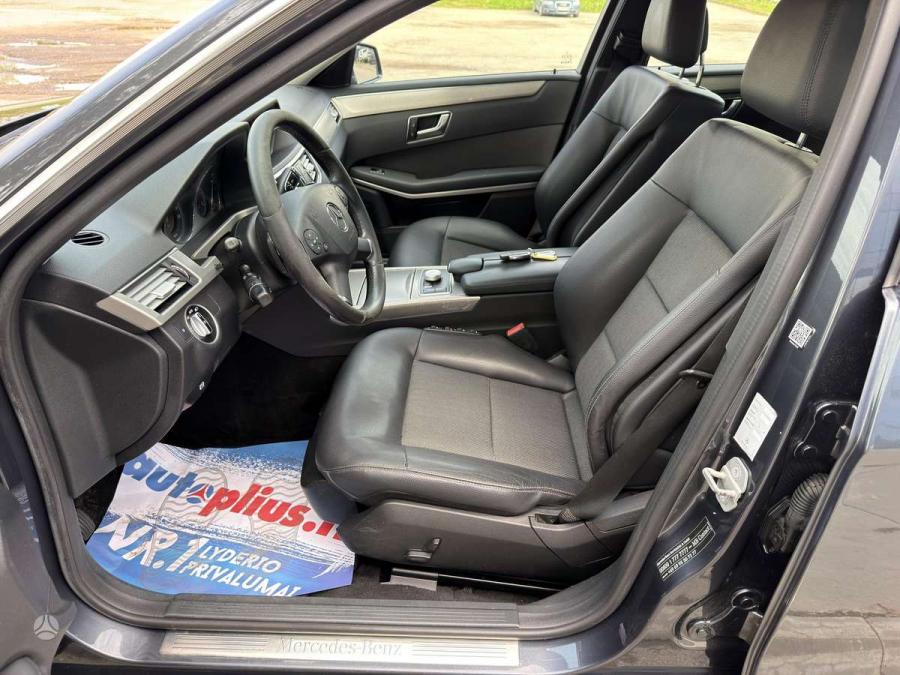 Blue Mercedes-Benz e-250 2011 in Panevezys, with an engine capacity of 1.80 L and mileage of 275 thousand km for 4700 €, photo 14 on AUTOMOTO.COM.LV