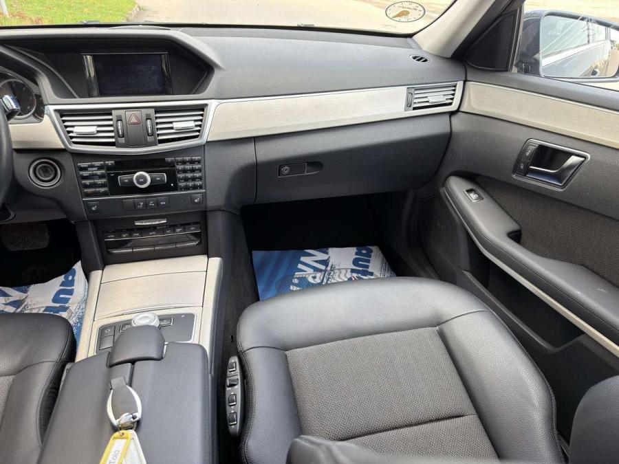 Blue Mercedes-Benz e-250 2011 in Panevezys, with an engine capacity of 1.80 L and mileage of 275 thousand km for 4700 €, photo 18 on AUTOMOTO.COM.LV