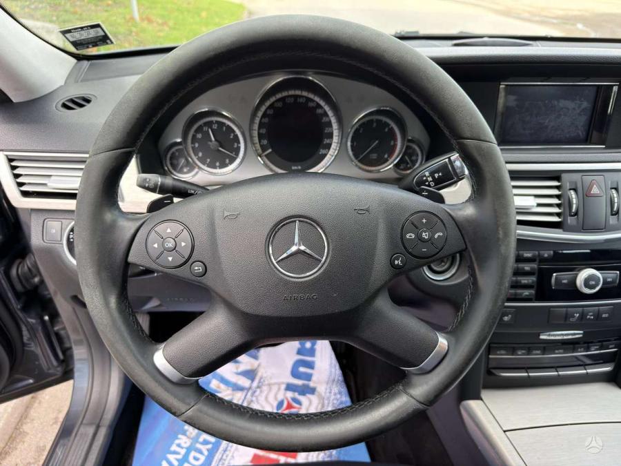 Blue Mercedes-Benz e-250 2011 in Panevezys, with an engine capacity of 1.80 L and mileage of 275 thousand km for 4700 €, photo 22 on AUTOMOTO.COM.LV