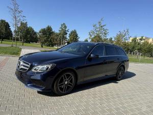 Blue Mercedes-Benz e-250 2015 in Siauliai, with an engine capacity of 2.14 L and mileage of 330 thousand km for 8700 €, photo 4 on AUTOMOTO.COM.LV