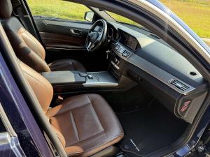 Blue Mercedes-Benz e-250 2015 in Siauliai, with an engine capacity of 2.14 L and mileage of 330 thousand km for 8700 €, photo 9 on AUTOMOTO.COM.LV