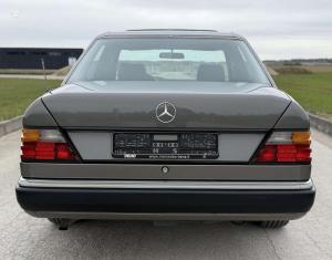 Brūns Mercedes-Benz e-250 1991 Raseiniai, ar dzinēja tilpumu 2.50 L un nobraukumu 239 tūkst. km par 8300 €, foto 18 vietnē AUTOMOTO.COM.LV