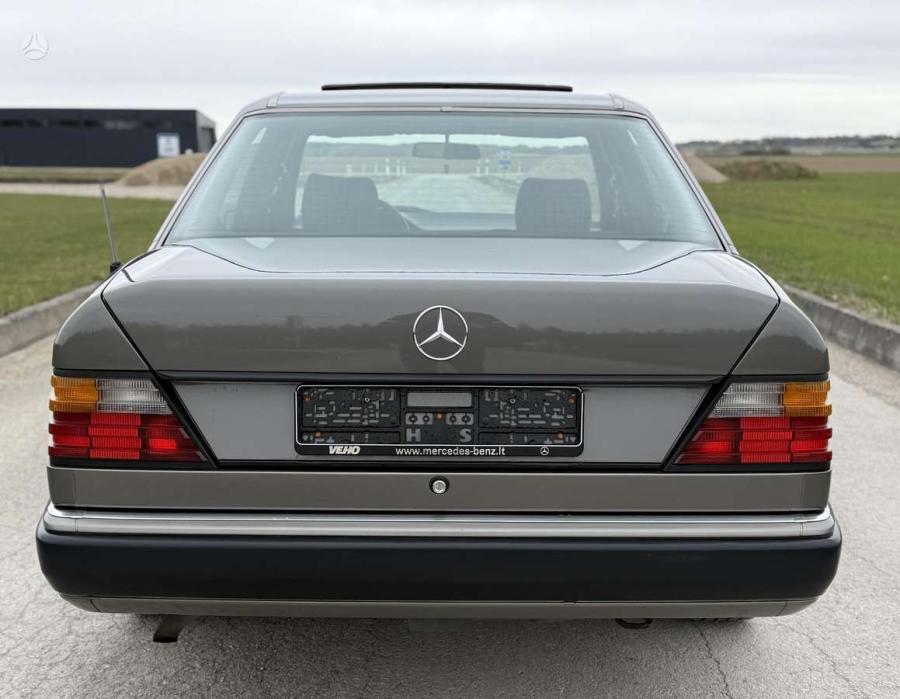 Brūns Mercedes-Benz e-250 1991 Raseiniai, ar dzinēja tilpumu 2.50 L un nobraukumu 239 tūkst. km par 8300 €, foto 19 vietnē AUTOMOTO.COM.LV