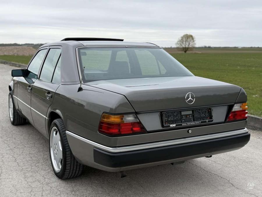 Brūns Mercedes-Benz e-250 1991 Raseiniai, ar dzinēja tilpumu 2.50 L un nobraukumu 239 tūkst. km par 8300 €, foto 22 vietnē AUTOMOTO.COM.LV