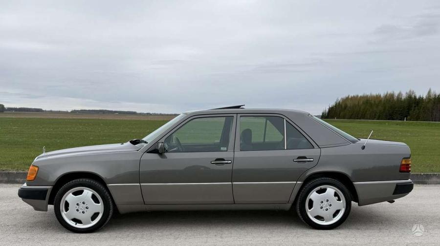 Brūns Mercedes-Benz e-250 1991 Raseiniai, ar dzinēja tilpumu 2.50 L un nobraukumu 239 tūkst. km par 8300 €, foto 25 vietnē AUTOMOTO.COM.LV