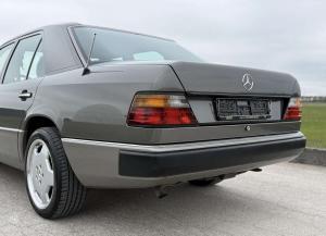 Brūns Mercedes-Benz e-250 1991 Raseiniai, ar dzinēja tilpumu 2.50 L un nobraukumu 239 tūkst. km par 8300 €, foto 29 vietnē AUTOMOTO.COM.LV