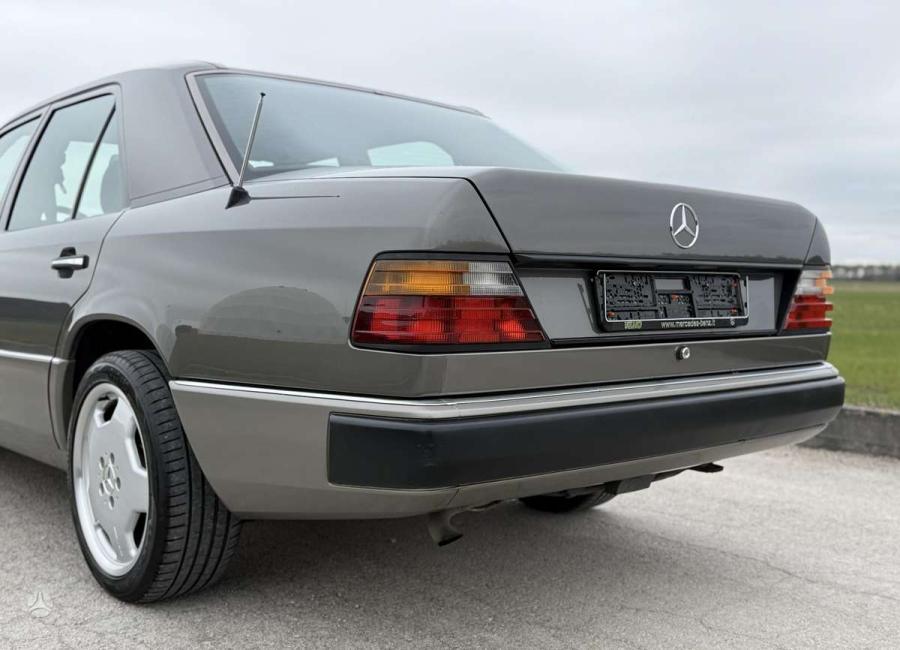Brūns Mercedes-Benz e-250 1991 Raseiniai, ar dzinēja tilpumu 2.50 L un nobraukumu 239 tūkst. km par 8300 €, foto 29 vietnē AUTOMOTO.COM.LV