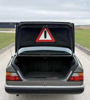 Brūns Mercedes-Benz e-250 1991 Raseiniai, ar dzinēja tilpumu 2.50 L un nobraukumu 239 tūkst. km par 8300 €, foto 30 vietnē AUTOMOTO.COM.LV