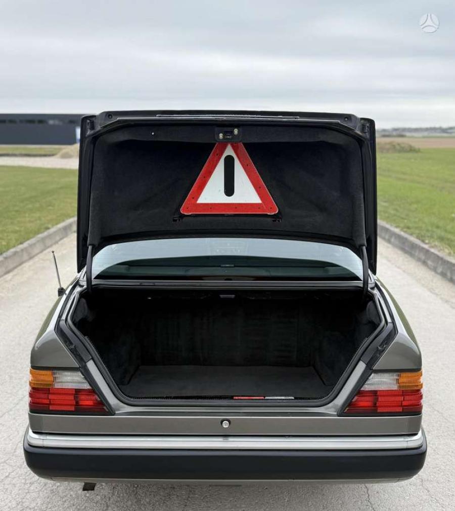 Brūns Mercedes-Benz e-250 1991 Raseiniai, ar dzinēja tilpumu 2.50 L un nobraukumu 239 tūkst. km par 8300 €, foto 30 vietnē AUTOMOTO.COM.LV