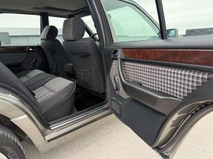 Brūns Mercedes-Benz e-250 1991 Raseiniai, ar dzinēja tilpumu 2.50 L un nobraukumu 239 tūkst. km par 8300 €, foto 42 vietnē AUTOMOTO.COM.LV