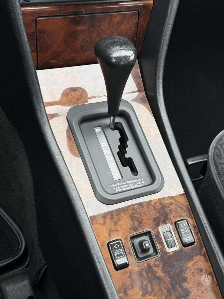 Brūns Mercedes-Benz e-250 1991 Raseiniai, ar dzinēja tilpumu 2.50 L un nobraukumu 239 tūkst. km par 8300 €, foto 47 vietnē AUTOMOTO.COM.LV
