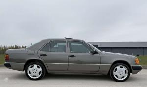 Brown Mercedes-Benz e-250 1991 in Raseiniai, with an engine capacity of 2.50 L and mileage of 239 thousand km for 8300 €, photo 49 on AUTOMOTO.COM.LV