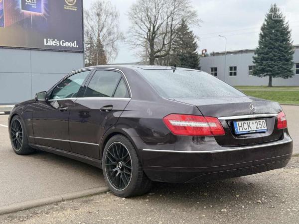 Brūns Mercedes-Benz e-250 2009 Šilutė, ar dzinēja tilpumu 2.10 L un nobraukumu 400 tūkst. km par 5300 €, foto 7 vietnē AUTOMOTO.COM.LV