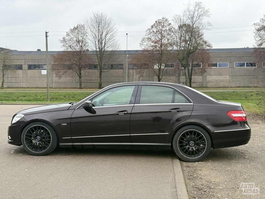 Brūns Mercedes-Benz e-250 2009 Šilutė, ar dzinēja tilpumu 2.10 L un nobraukumu 400 tūkst. km par 5300 €, foto 8 vietnē AUTOMOTO.COM.LV