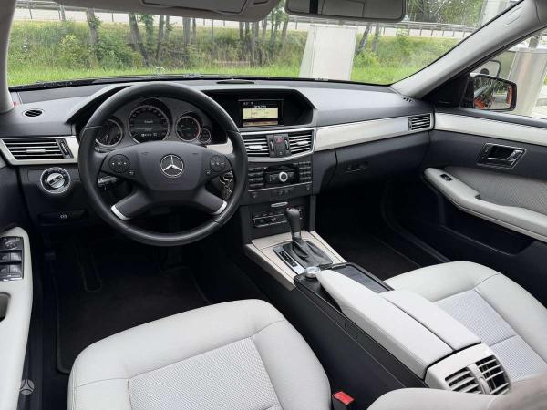 Brūns Mercedes-Benz e-250 2009 Viļņa, ar dzinēja tilpumu 2.14 L un nobraukumu 410 tūkst. km par 5700 €, foto 9 vietnē AUTOMOTO.COM.LV