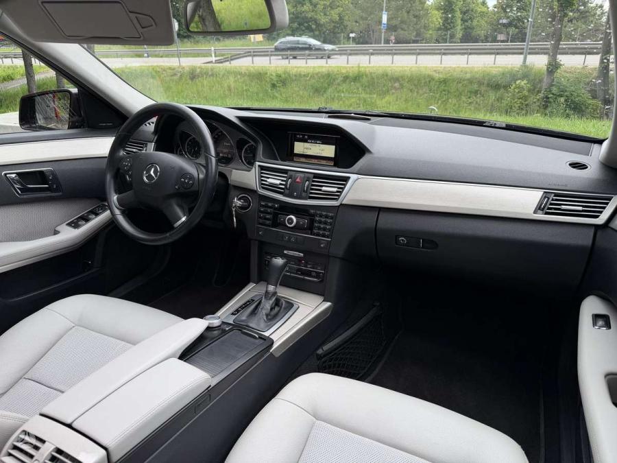 Brown Mercedes-Benz e-250 2009 in Vilnius, with an engine capacity of 2.14 L and mileage of 410 thousand km for 5700 €, photo 11 on AUTOMOTO.COM.LV