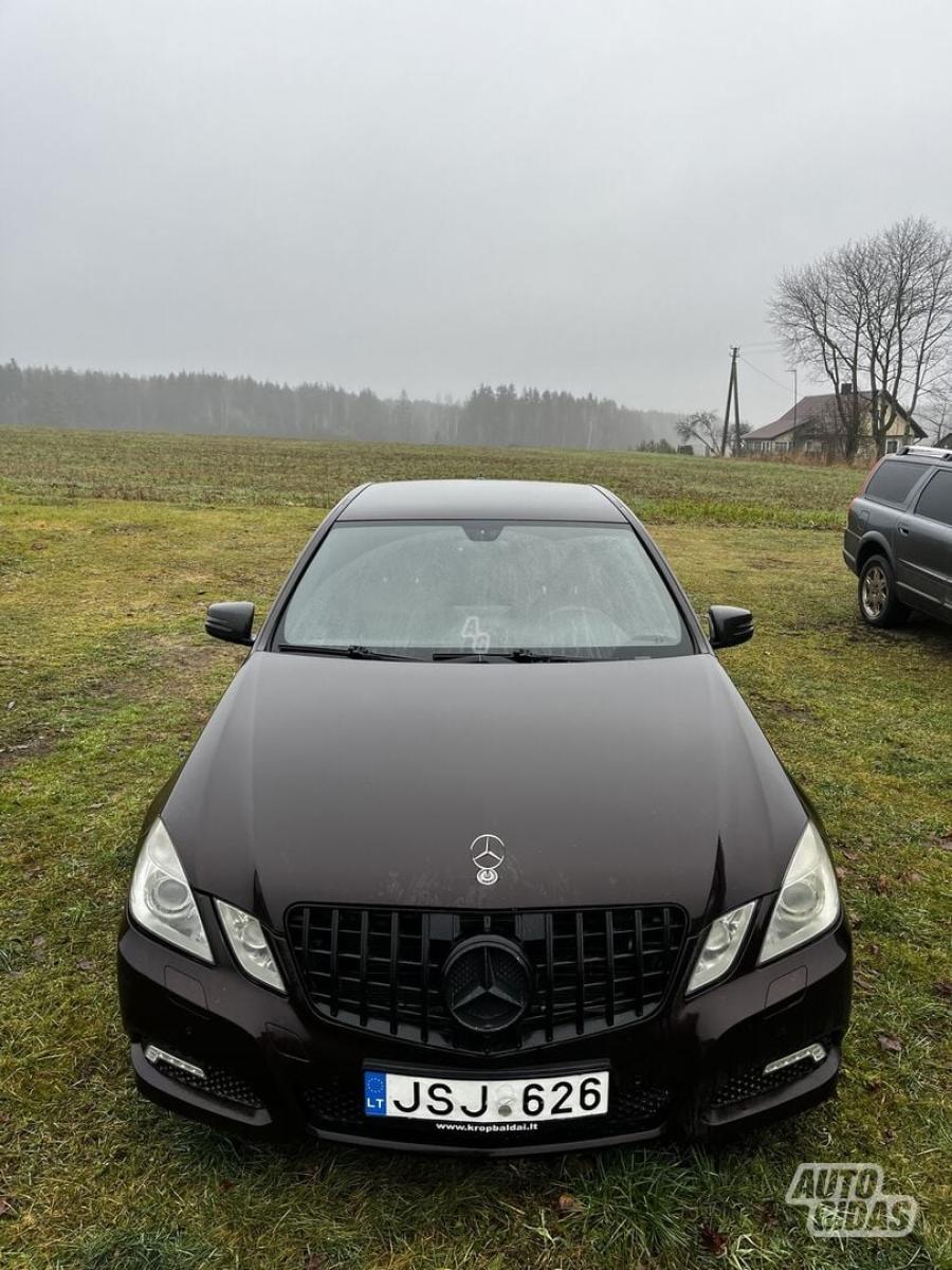 Brown Mercedes-Benz e-250 2010 in Vilnius, with an engine capacity of 2.10 L and mileage of 360 thousand km for 5500 €, photo 7 on AUTOMOTO.COM.LV