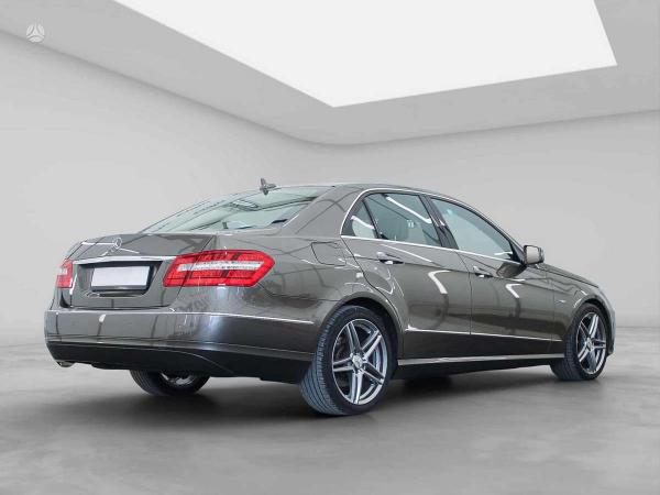 Brūns Mercedes-Benz e-250 2010 Kauņa, ar dzinēja tilpumu 2.20 L un nobraukumu 298 tūkst. km par 7990 €, foto 6 vietnē AUTOMOTO.COM.LV