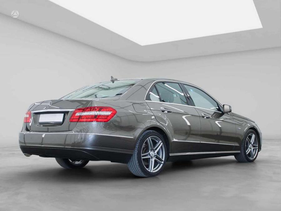 Brūns Mercedes-Benz e-250 2010 Kauņa, ar dzinēja tilpumu 2.20 L un nobraukumu 298 tūkst. km par 7990 €, foto 7 vietnē AUTOMOTO.COM.LV
