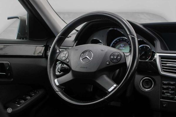 Brūns Mercedes-Benz e-250 2010 Kauņa, ar dzinēja tilpumu 2.20 L un nobraukumu 298 tūkst. km par 7990 €, foto 10 vietnē AUTOMOTO.COM.LV