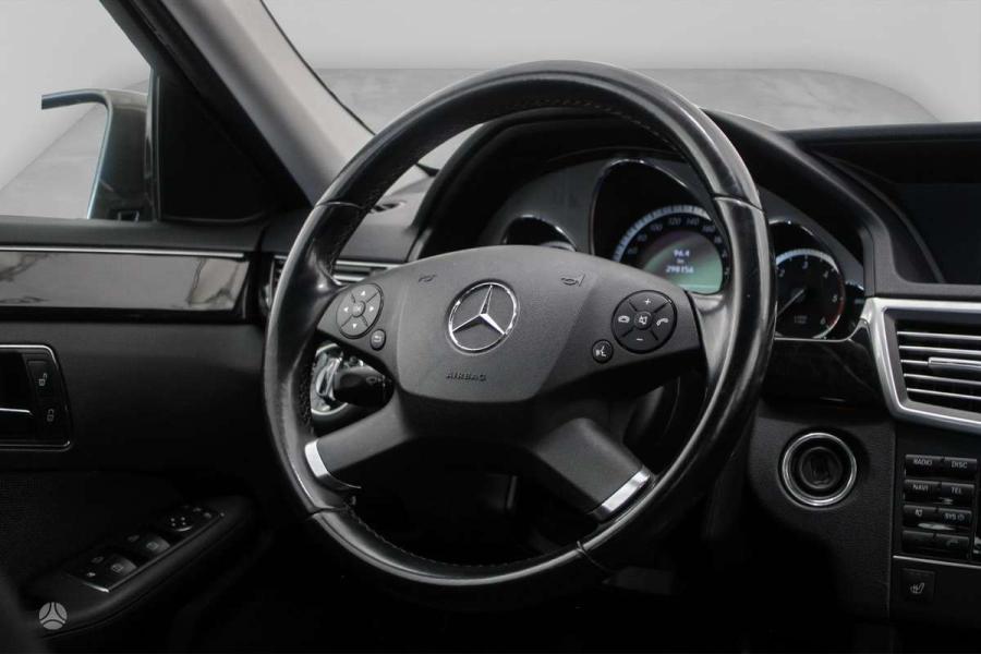 Brūns Mercedes-Benz e-250 2010 Kauņa, ar dzinēja tilpumu 2.20 L un nobraukumu 298 tūkst. km par 7990 €, foto 11 vietnē AUTOMOTO.COM.LV