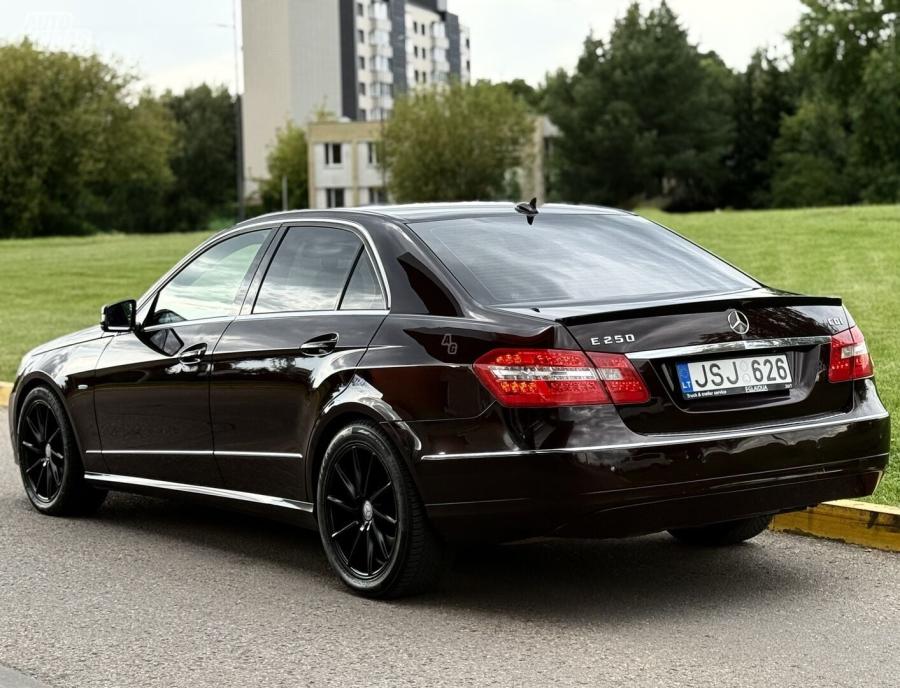 Brūns Mercedes-Benz e-250 2010 Kauņa, ar dzinēja tilpumu 2.10 L un nobraukumu 345 tūkst. km par 7000 €, foto 5 vietnē AUTOMOTO.COM.LV