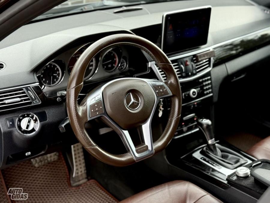 Brūns Mercedes-Benz e-250 2010 Kauņa, ar dzinēja tilpumu 2.10 L un nobraukumu 345 tūkst. km par 7000 €, foto 13 vietnē AUTOMOTO.COM.LV