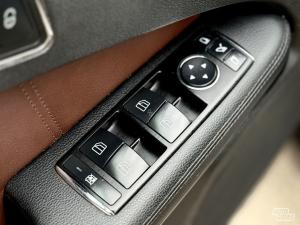 Brūns Mercedes-Benz e-250 2010 Kauņa, ar dzinēja tilpumu 2.10 L un nobraukumu 345 tūkst. km par 7000 €, foto 16 vietnē AUTOMOTO.COM.LV