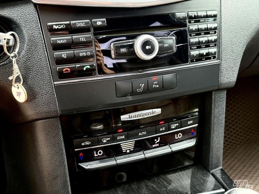 Brūns Mercedes-Benz e-250 2010 Kauņa, ar dzinēja tilpumu 2.10 L un nobraukumu 345 tūkst. km par 7000 €, foto 23 vietnē AUTOMOTO.COM.LV