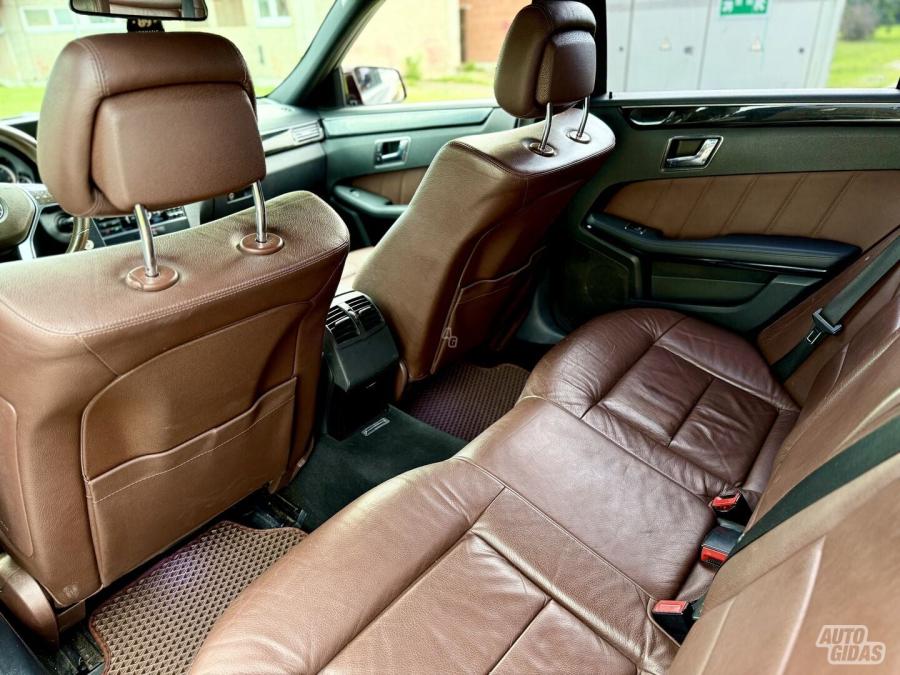 Brūns Mercedes-Benz e-250 2010 Kauņa, ar dzinēja tilpumu 2.10 L un nobraukumu 345 tūkst. km par 7000 €, foto 31 vietnē AUTOMOTO.COM.LV