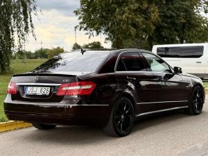 Brown Mercedes-Benz e-250 2010 in Kaunas, with an engine capacity of 2.14 L and mileage of 345 thousand km for 7000 €, photo 4 on AUTOMOTO.COM.LV