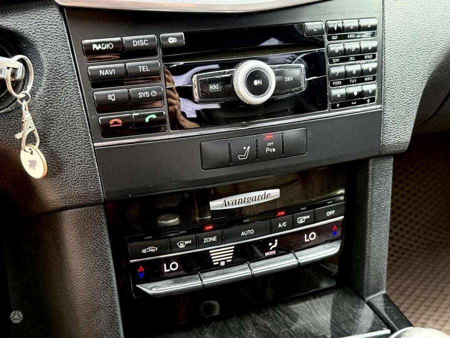 Brown Mercedes-Benz e-250 2010 in Kaunas, with an engine capacity of 2.14 L and mileage of 345 thousand km for 7000 €, photo 23 on AUTOMOTO.COM.LV