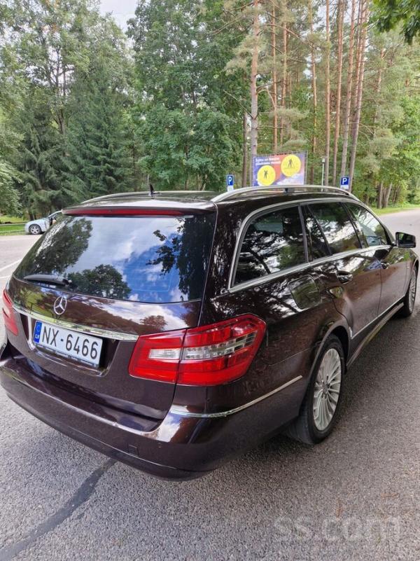 Коричневый Мерседес E 250 2009 в Рига, объемом двигателя 2.20 л и пробегом 270 тыс. км за 5950 €, фото 3 на AUTOMOTO.COM.LV