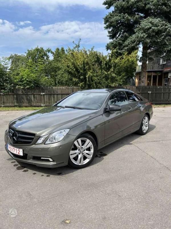 Zaļš Mercedes-Benz e-250 2011 Kauņa, ar dzinēja tilpumu 2.14 L un nobraukumu 289 tūkst. km par 7200 €, foto 1 vietnē AUTOMOTO.COM.LV