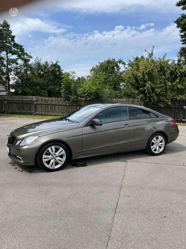 Zaļš Mercedes-Benz e-250 2011 Kauņa, ar dzinēja tilpumu 2.14 L un nobraukumu 289 tūkst. km par 7200 €, foto 5 vietnē AUTOMOTO.COM.LV
