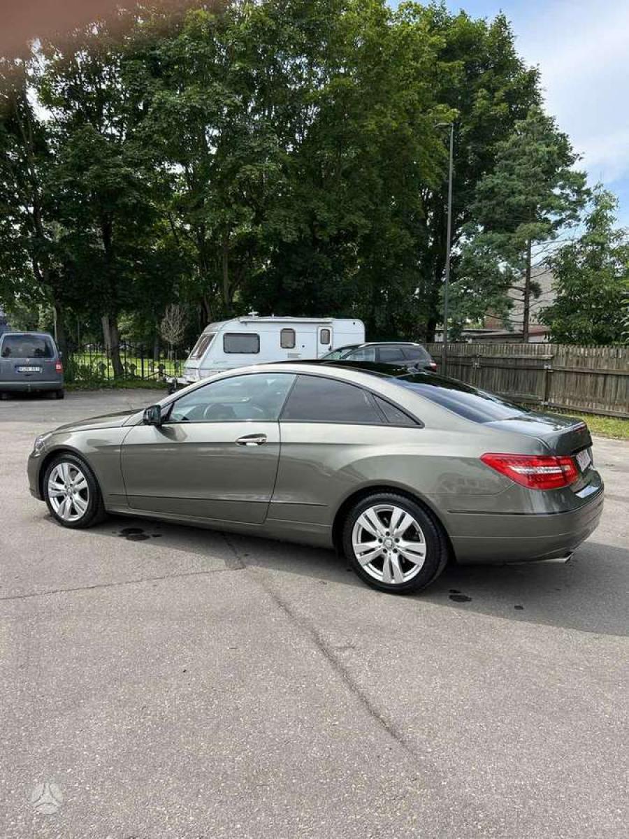 Zaļš Mercedes-Benz e-250 2011 Kauņa, ar dzinēja tilpumu 2.14 L un nobraukumu 289 tūkst. km par 7200 €, foto 12 vietnē AUTOMOTO.COM.LV