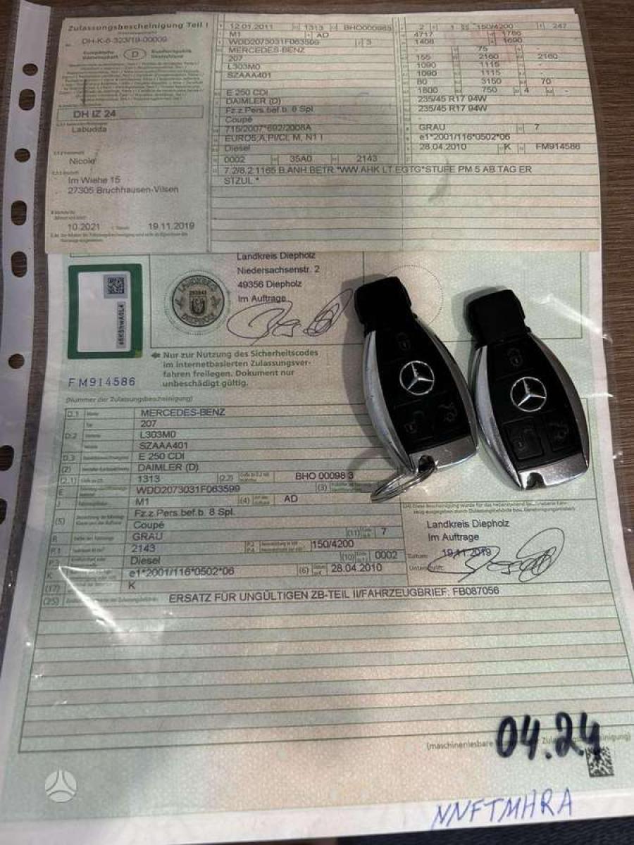 Zaļš Mercedes-Benz e-250 2011 Kauņa, ar dzinēja tilpumu 2.14 L un nobraukumu 289 tūkst. km par 7200 €, foto 24 vietnē AUTOMOTO.COM.LV