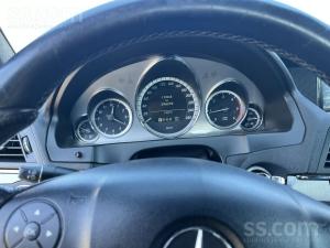 Pelēks Mercedes-Benz e-250 2009 Rīga, ar dzinēja tilpumu 2.20 L un nobraukumu 296 tūkst. km par 6400 €, foto 8 vietnē AUTOMOTO.COM.LV