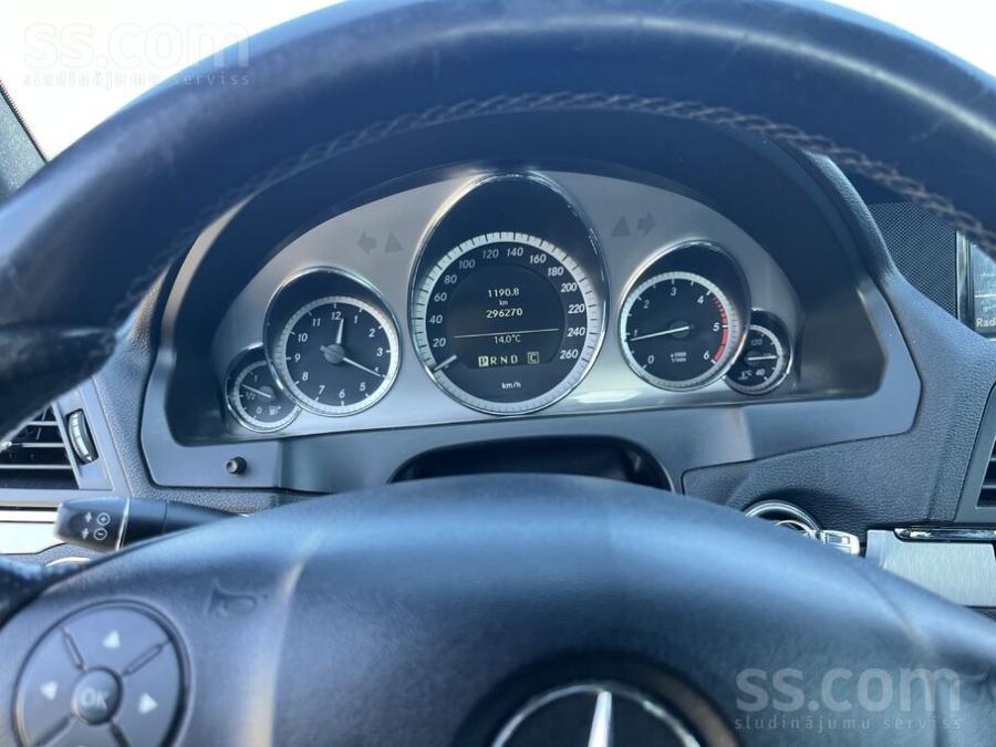 Pelēks Mercedes-Benz e-250 2009 Rīga, ar dzinēja tilpumu 2.20 L un nobraukumu 296 tūkst. km par 6400 €, foto 8 vietnē AUTOMOTO.COM.LV
