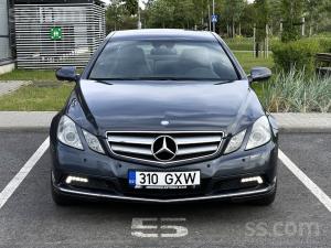 Pelēks Mercedes-Benz e-250 2010 Tallina, ar dzinēja tilpumu 2.50 L un nobraukumu 259 tūkst. km par 8999 €, foto 8 vietnē AUTOMOTO.COM.LV