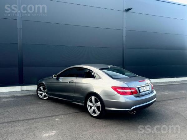 Pelēks Mercedes-Benz e-250 2013 Tallina, ar dzinēja tilpumu 2.50 L un nobraukumu 210 tūkst. km par 12800 €, foto 7 vietnē AUTOMOTO.COM.LV