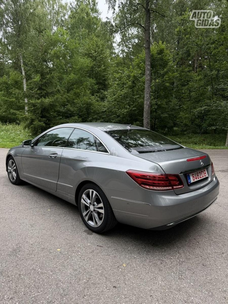 Серый Мерседес E 250 2013 в Алитус, объемом двигателя 2.10 л и пробегом 250 тыс. км за 13500 €, фото 4 на AUTOMOTO.COM.LV