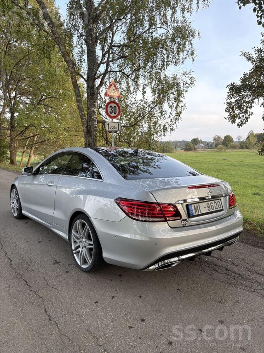 Серый Мерседес E 250 2013 в Екабпилс, объемом двигателя 2.10 л и пробегом 235 тыс. км за 14000 €, фото 6 на AUTOMOTO.COM.LV
