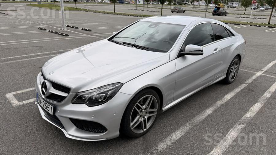 Grey Mercedes-Benz e-250 2014 in Riga, with an engine capacity of 2.00 L and mileage of 161 thousand km for 13000 €, photo 3 on AUTOMOTO.COM.LV