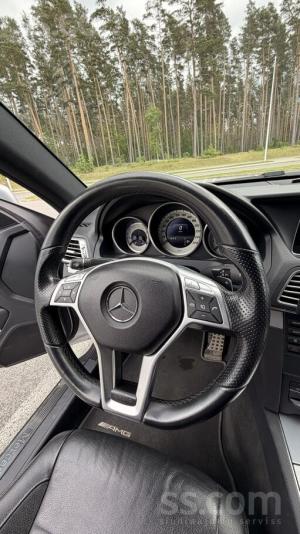 Grey Mercedes-Benz e-250 2014 in Riga, with an engine capacity of 2.00 L and mileage of 161 thousand km for 13000 €, photo 12 on AUTOMOTO.COM.LV