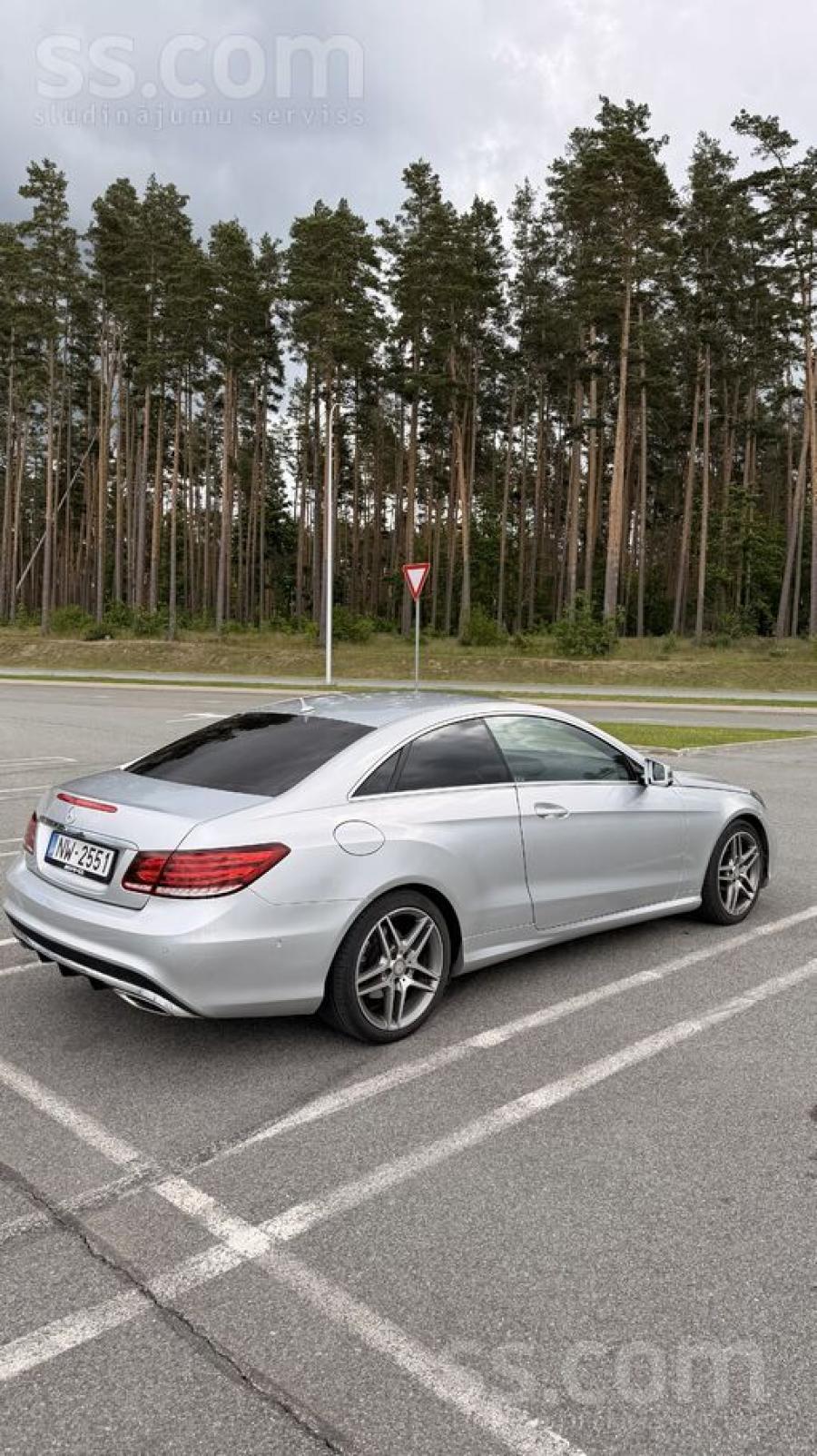 Grey Mercedes-Benz e-250 2014 in Riga, with an engine capacity of 2.00 L and mileage of 161 thousand km for 13000 €, photo 18 on AUTOMOTO.COM.LV