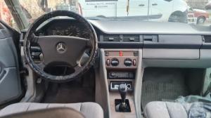 Серый Мерседес E 250 1987 в Екабпилс, объемом двигателя 2.50 л и пробегом 473 тыс. км за 1200 €, фото 6 на AUTOMOTO.COM.LV