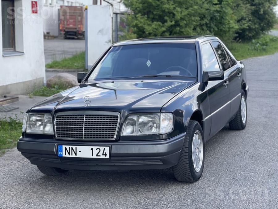 Grey Mercedes-Benz e-250 1995 in Riga, with an engine capacity of 2.50 L and mileage of 342 thousand km for 2500 €, photo 1 on AUTOMOTO.COM.LV