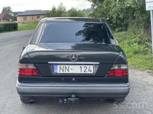 Grey Mercedes-Benz e-250 1995 in Riga, with an engine capacity of 2.50 L and mileage of 342 thousand km for 2500 €, photo 4 on AUTOMOTO.COM.LV