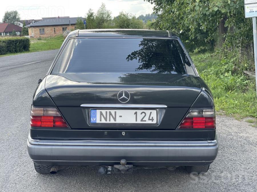 Grey Mercedes-Benz e-250 1995 in Riga, with an engine capacity of 2.50 L and mileage of 342 thousand km for 2500 €, photo 4 on AUTOMOTO.COM.LV